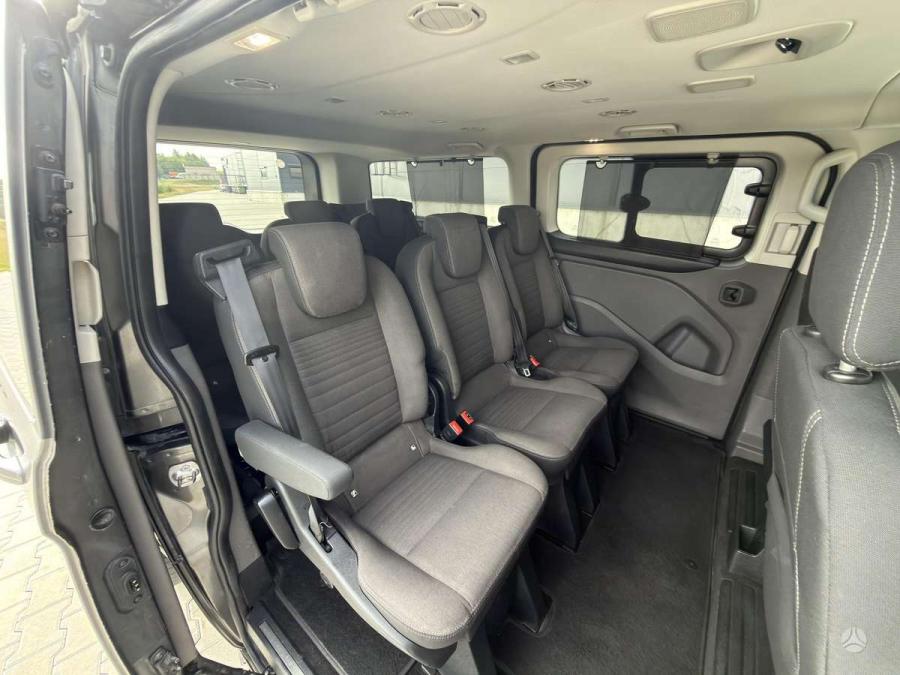 Pelēks Ford Tourneo Custom 2019 Šauļi, ar dzinēja tilpumu 2.00 L un nobraukumu 287 tūkst. km par 18990 €, foto 19 vietnē AUTOMOTO.COM.LV