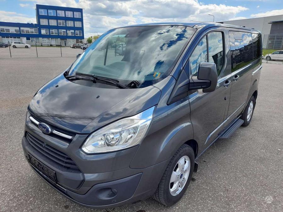 Ford Tourneo Custom 2017 in Kaunas, with an engine capacity of 2.00 L and mileage of 173 thousand km for 14600 €, photo 3 on AUTOMOTO.COM.LV