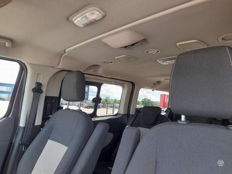 Ford Tourneo Custom 2017 in Kaunas, with an engine capacity of 2.00 L and mileage of 173 thousand km for 14600 €, photo 16 on AUTOMOTO.COM.LV