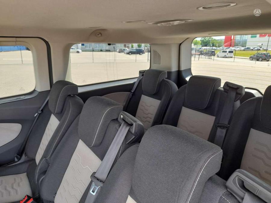 Ford Tourneo Custom 2017 in Kaunas, with an engine capacity of 2.00 L and mileage of 173 thousand km for 14600 €, photo 19 on AUTOMOTO.COM.LV