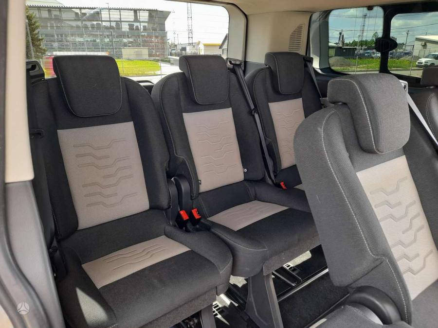 Ford Tourneo Custom 2017 in Kaunas, with an engine capacity of 2.00 L and mileage of 173 thousand km for 14600 €, photo 23 on AUTOMOTO.COM.LV
