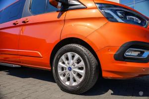Orange Ford Tourneo Custom 2020 in Marijampole, with an engine capacity of 2.00 L and mileage of 176 thousand km for 20950 €, photo 7 on AUTOMOTO.COM.LV