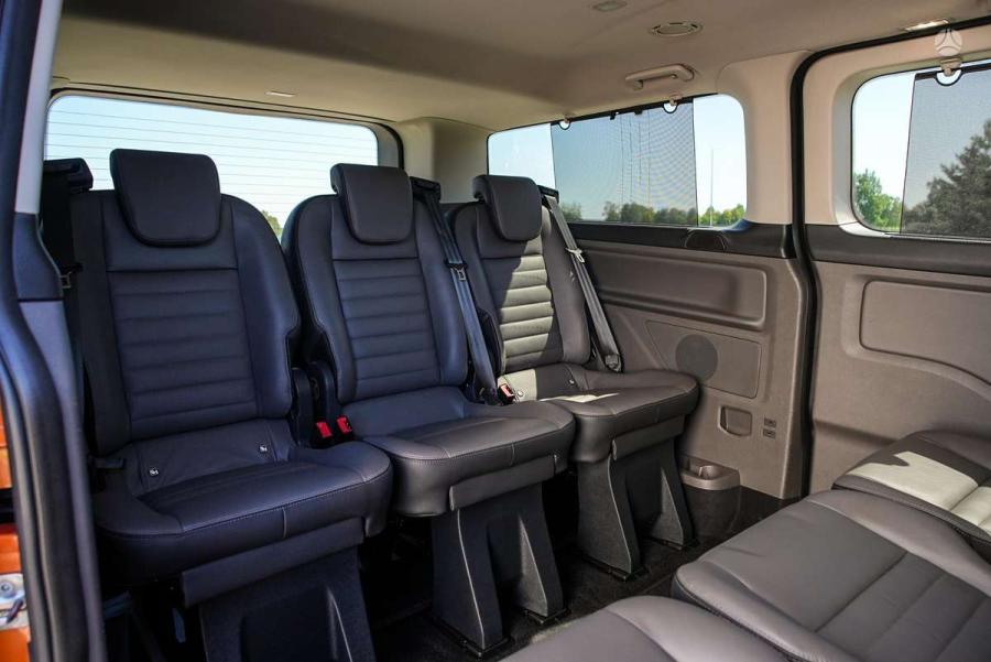 Orange Ford Tourneo Custom 2020 in Marijampole, with an engine capacity of 2.00 L and mileage of 176 thousand km for 20950 €, photo 28 on AUTOMOTO.COM.LV