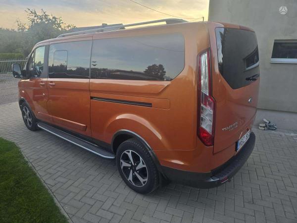 Oranžs Ford Tourneo Custom 2021 Viļņa, ar dzinēja tilpumu 2.00 L un nobraukumu 71 tūkst. km par 31000 €, foto 4 vietnē AUTOMOTO.COM.LV
