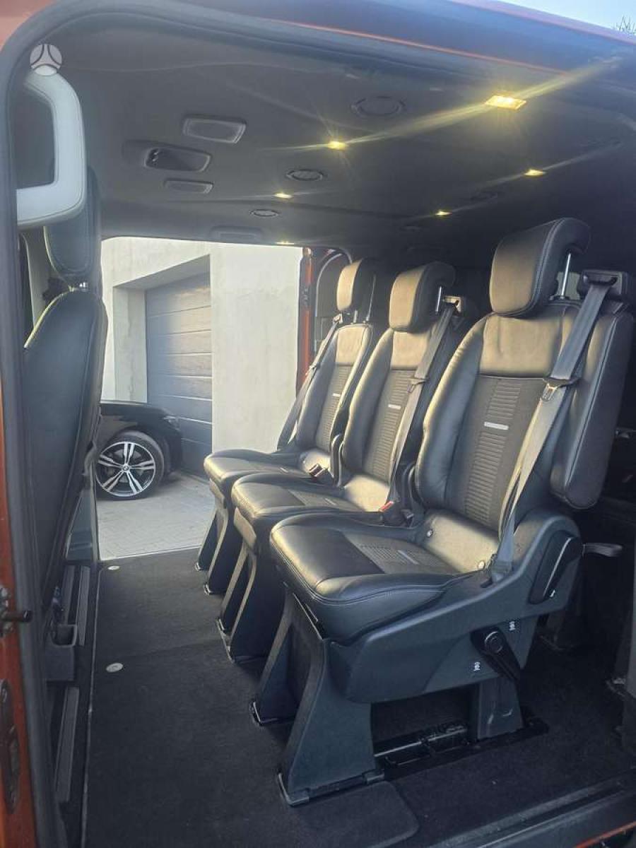 Orange Ford Tourneo Custom 2021 in Vilnius, with an engine capacity of 2.00 L and mileage of 71 thousand km for 31000 €, photo 10 on AUTOMOTO.COM.LV