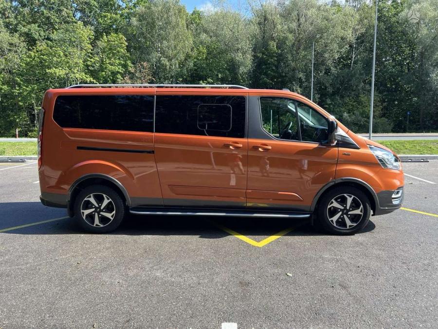 Oranžs Ford Tourneo Custom 2023 Viļņa, ar dzinēja tilpumu 2.00 L un nobraukumu 105 tūkst. km par 33750 €, foto 4 vietnē AUTOMOTO.COM.LV