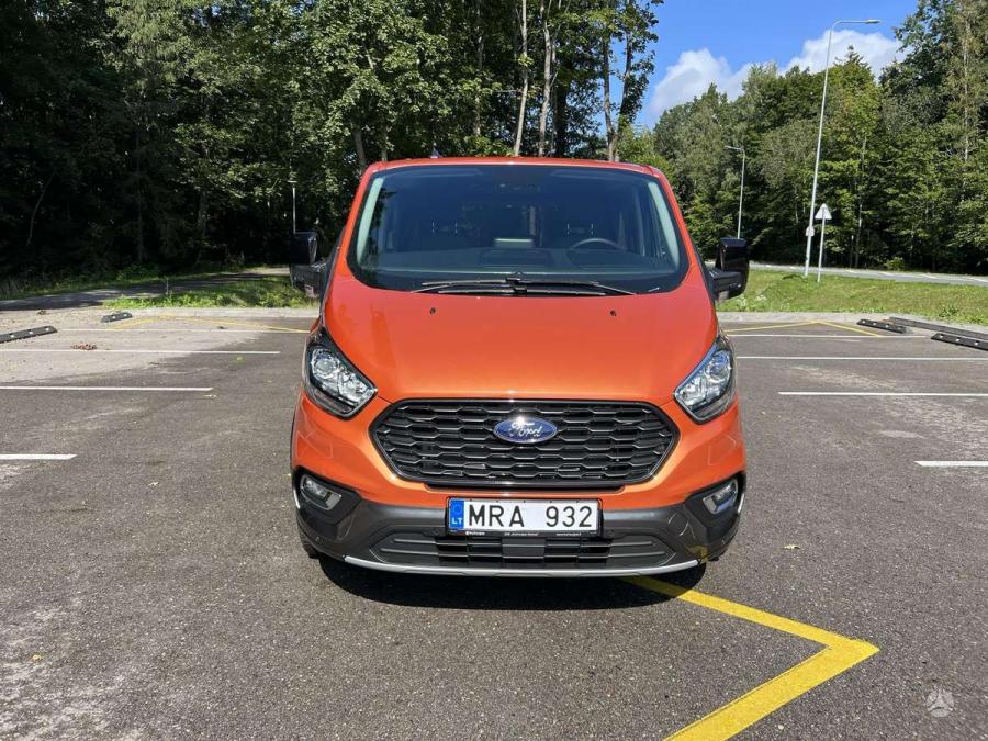 Oranžs Ford Tourneo Custom 2023 Viļņa, ar dzinēja tilpumu 2.00 L un nobraukumu 105 tūkst. km par 33750 €, foto 5 vietnē AUTOMOTO.COM.LV