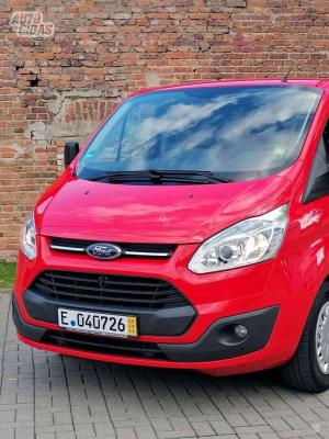 Red Ford Tourneo Custom 2015 in Vilnius, with an engine capacity of 2.20 L and mileage of 232 thousand km for 12299 €, photo 3 on AUTOMOTO.COM.LV