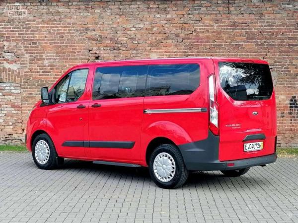Red Ford Tourneo Custom 2015 in Vilnius, with an engine capacity of 2.20 L and mileage of 232 thousand km for 12299 €, photo 6 on AUTOMOTO.COM.LV
