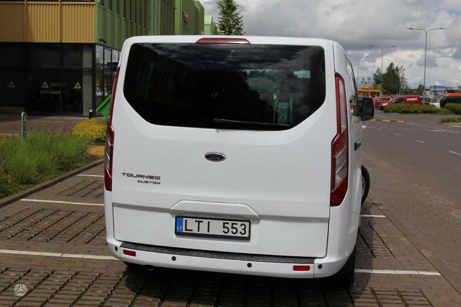 Balts Ford Tourneo Custom 2014 Viļņa, ar dzinēja tilpumu 2.20 L un nobraukumu 252 tūkst. km par 11990 €, foto 13 vietnē AUTOMOTO.COM.LV