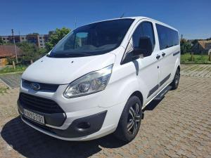 White Ford Tourneo Custom 2014 in Prienai, with an engine capacity of 2.20 L and mileage of 205 thousand km for 7900 €, photo 3 on AUTOMOTO.COM.LV