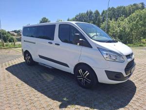 White Ford Tourneo Custom 2014 in Prienai, with an engine capacity of 2.20 L and mileage of 205 thousand km for 7900 €, photo 6 on AUTOMOTO.COM.LV