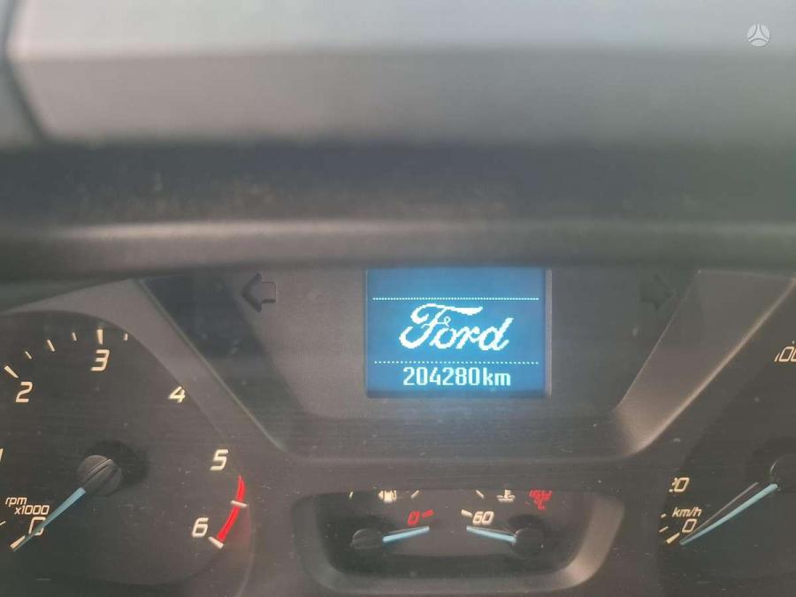 White Ford Tourneo Custom 2014 in Prienai, with an engine capacity of 2.20 L and mileage of 205 thousand km for 7900 €, photo 16 on AUTOMOTO.COM.LV