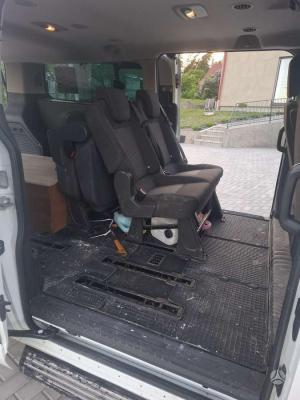 White Ford Tourneo Custom 2014 in Prienai, with an engine capacity of 2.20 L and mileage of 205 thousand km for 7900 €, photo 20 on AUTOMOTO.COM.LV
