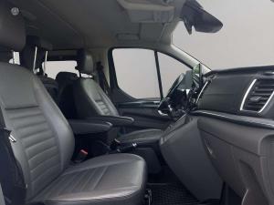 White Ford Tourneo Custom 2019 in Vilnius, with an engine capacity of 2.00 L and mileage of 243 thousand km for 21999 €, photo 8 on AUTOMOTO.COM.LV