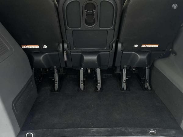 White Ford Tourneo Custom 2019 in Vilnius, with an engine capacity of 2.00 L and mileage of 243 thousand km for 21999 €, photo 9 on AUTOMOTO.COM.LV