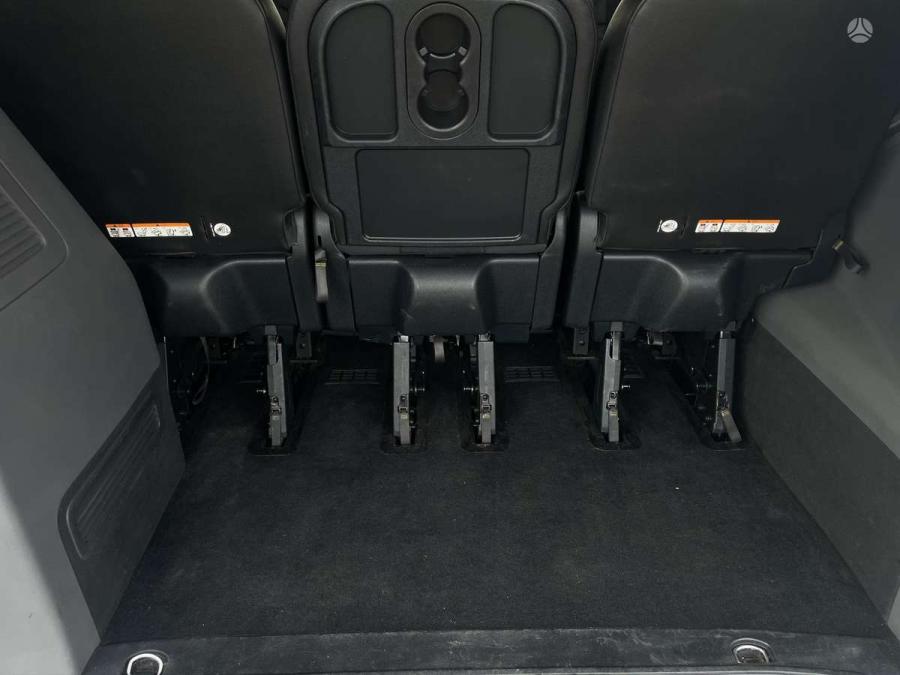 White Ford Tourneo Custom 2019 in Vilnius, with an engine capacity of 2.00 L and mileage of 243 thousand km for 21999 €, photo 10 on AUTOMOTO.COM.LV