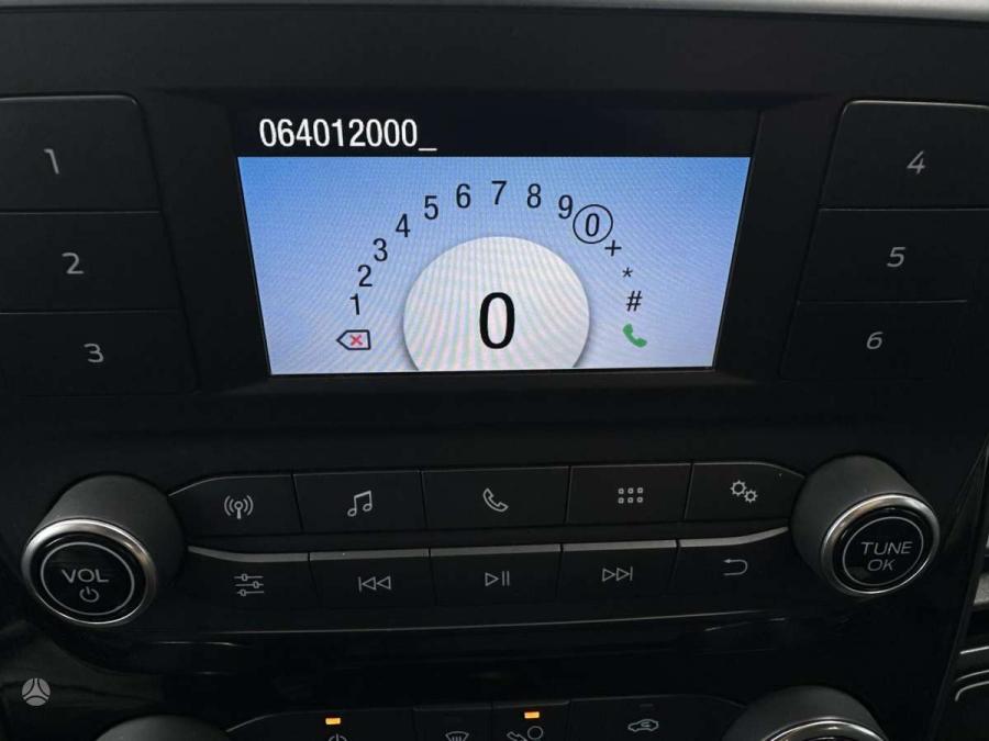 Balts Ford Tourneo Custom 2020 Viļņa, ar dzinēja tilpumu 2.00 L un nobraukumu 63 tūkst. km par 23750 €, foto 13 vietnē AUTOMOTO.COM.LV
