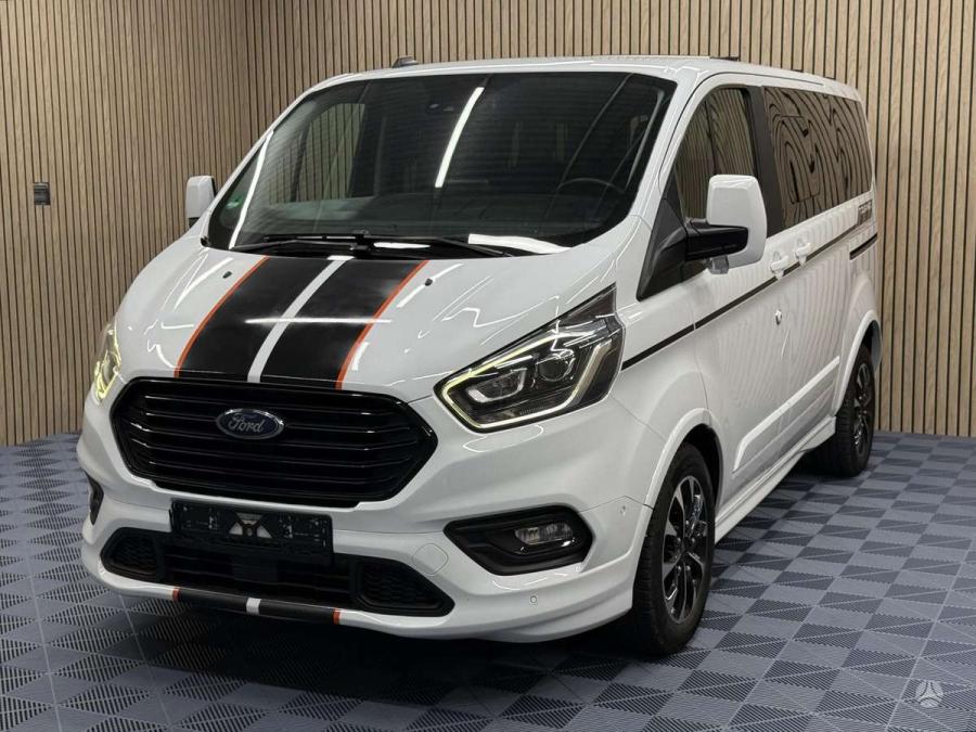 White Ford Tourneo Custom 2020 in Marijampole, with an engine capacity of 2.00 L and mileage of 232 thousand km for 22900 €, photo 5 on AUTOMOTO.COM.LV