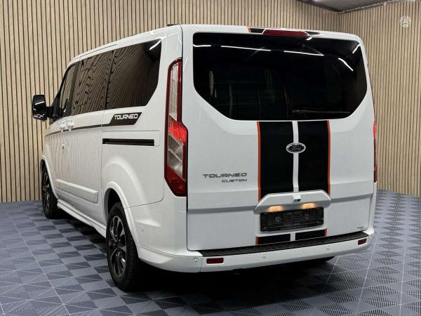 White Ford Tourneo Custom 2020 in Marijampole, with an engine capacity of 2.00 L and mileage of 232 thousand km for 22900 €, photo 5 on AUTOMOTO.COM.LV
