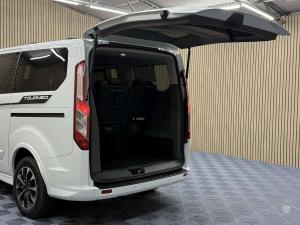 White Ford Tourneo Custom 2020 in Marijampole, with an engine capacity of 2.00 L and mileage of 232 thousand km for 22900 €, photo 9 on AUTOMOTO.COM.LV