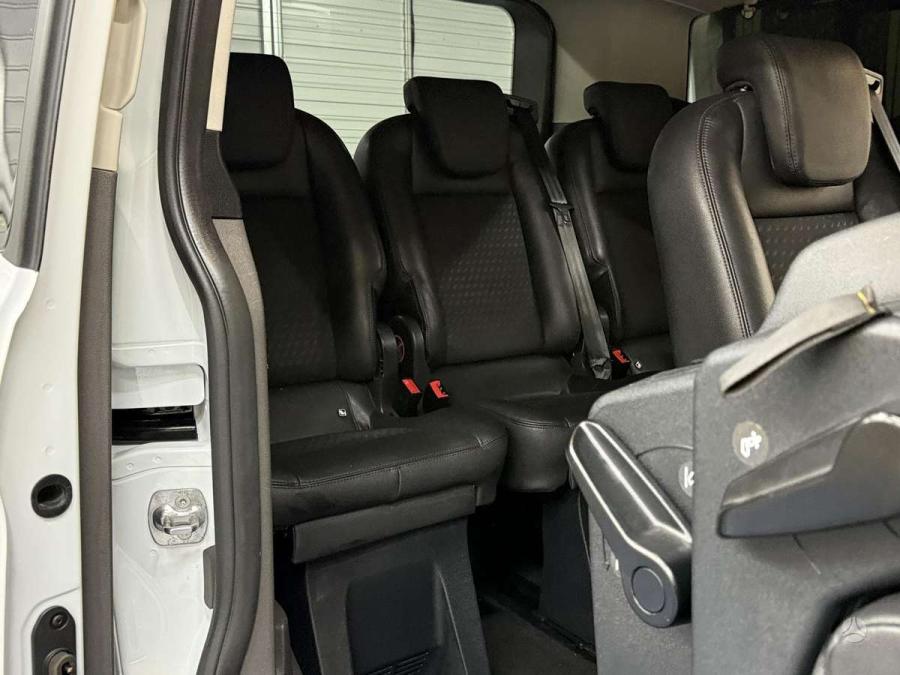 White Ford Tourneo Custom 2020 in Marijampole, with an engine capacity of 2.00 L and mileage of 232 thousand km for 22900 €, photo 13 on AUTOMOTO.COM.LV