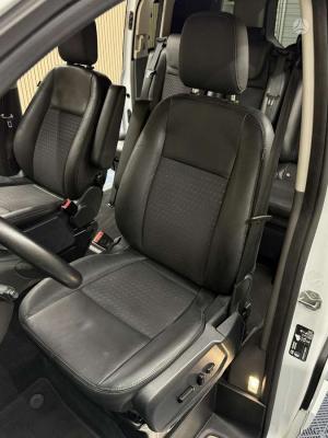 White Ford Tourneo Custom 2020 in Marijampole, with an engine capacity of 2.00 L and mileage of 232 thousand km for 22900 €, photo 15 on AUTOMOTO.COM.LV