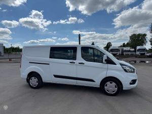 White Ford Tourneo Custom 2022 in Mazeikiai, with an engine capacity of 2.00 L and mileage of 510 thousand km for 9075 €, photo 4 on AUTOMOTO.COM.LV