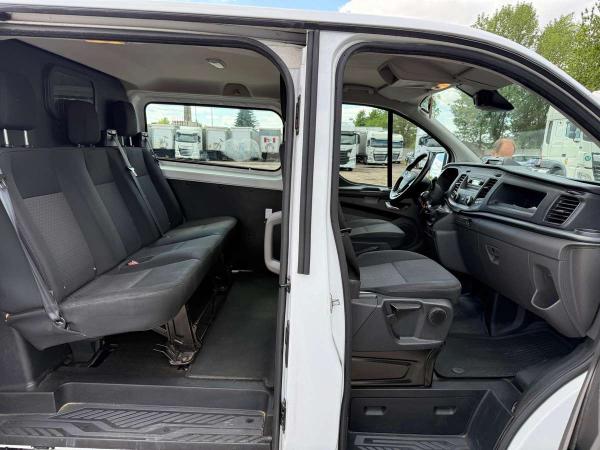 White Ford Tourneo Custom 2022 in Mazeikiai, with an engine capacity of 2.00 L and mileage of 510 thousand km for 9075 €, photo 8 on AUTOMOTO.COM.LV
