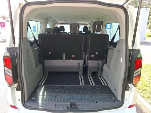 White Ford Tourneo Custom 2024 in Vilnius, with an engine capacity of 1.99 L and mileage of 65 thousand km for 35400 €, photo 7 on AUTOMOTO.COM.LV