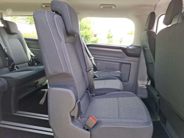 Ford Tourneo Custom 2024 Viļņa vietnē Balts Ford Tourneo Custom 2024 Viļņa, ar dzinēja tilpumu 1.99 L un nobraukumu 65 tūkst. km par 35400 €, foto 6 vietnē AUTOMOTO.COM.LV