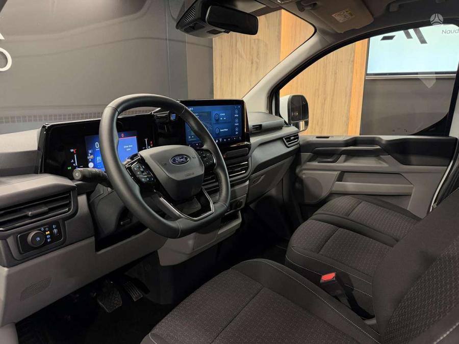 Balts Ford Tourneo Custom 2025 Kauņa, ar dzinēja tilpumu 2.00 L un nobraukumu 25 tūkst. km par 41990 €, foto 9 vietnē AUTOMOTO.COM.LV