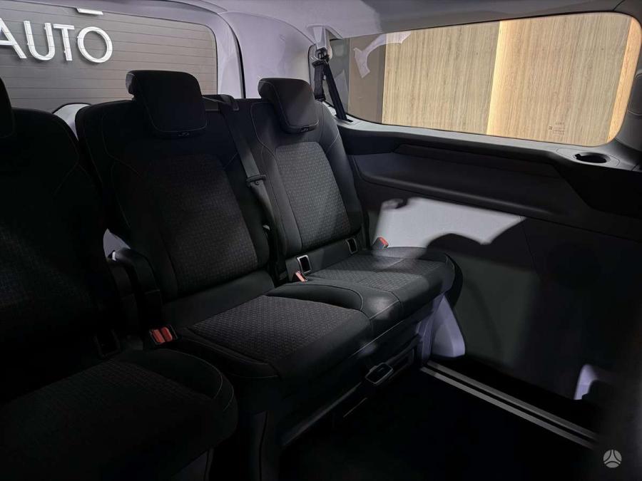 Balts Ford Tourneo Custom 2025 Kauņa, ar dzinēja tilpumu 2.00 L un nobraukumu 25 tūkst. km par 41990 €, foto 17 vietnē AUTOMOTO.COM.LV