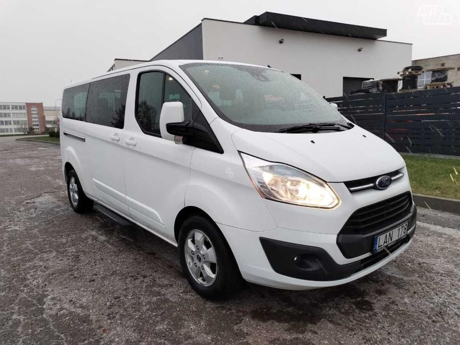 Balts Ford Tourneo Custom 2015 Šauļi, ar dzinēja tilpumu 2.20 L un nobraukumu 120 tūkst. km par 9000 €, foto 1 vietnē AUTOMOTO.COM.LV