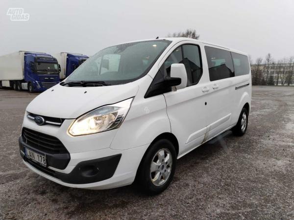 Balts Ford Tourneo Custom 2015 Šauļi, ar dzinēja tilpumu 2.20 L un nobraukumu 120 tūkst. km par 9000 €, foto 3 vietnē AUTOMOTO.COM.LV