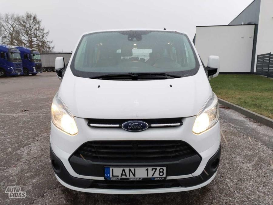 Balts Ford Tourneo Custom 2015 Šauļi, ar dzinēja tilpumu 2.20 L un nobraukumu 120 tūkst. km par 9000 €, foto 2 vietnē AUTOMOTO.COM.LV