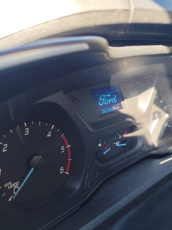 Balts Ford Tourneo Custom 2023 Jehvi, ar dzinēja tilpumu 2.20 L un nobraukumu 260 tūkst. km par 14000 €, foto 3 vietnē AUTOMOTO.COM.LV