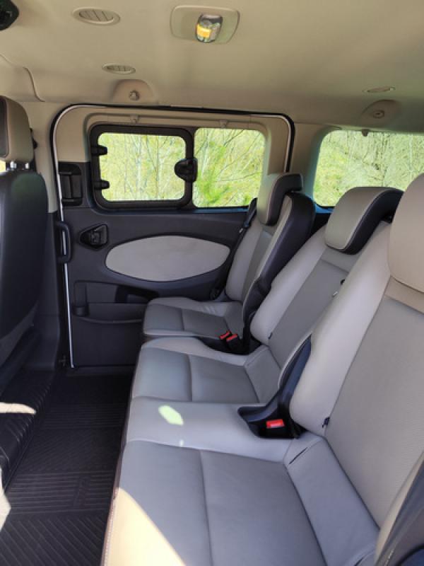 Balts Ford Tourneo Custom 2023 Jehvi, ar dzinēja tilpumu 2.20 L un nobraukumu 260 tūkst. km par 14000 €, foto 5 vietnē AUTOMOTO.COM.LV