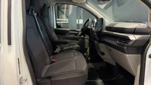 White Ford Tourneo Custom 2024 in Marupe, with an engine capacity of 2.00 L and mileage of 30 thousand km for 40800 €, photo 9 on AUTOMOTO.COM.LV
