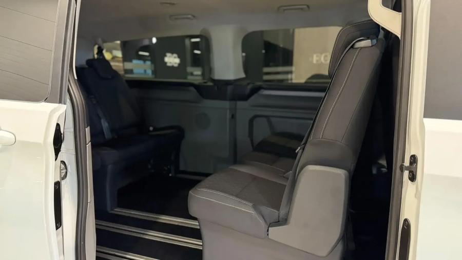 White Ford Tourneo Custom 2024 in Marupe, with an engine capacity of 2.00 L and mileage of 30 thousand km for 40800 €, photo 10 on AUTOMOTO.COM.LV