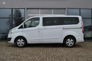 White Ford Tourneo Custom 2015 in Vilnius, with an engine capacity of 2.20 L and mileage of 202 thousand km for 13000 €, photo 6 on AUTOMOTO.COM.LV