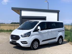 White Ford Tourneo Custom 2018 in Kaunas, with an engine capacity of 2.00 L and mileage of 192 thousand km for 17999 €, photo 4 on AUTOMOTO.COM.LV