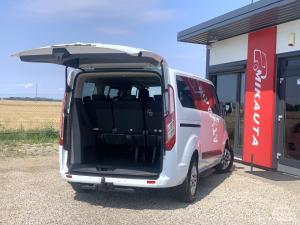 White Ford Tourneo Custom 2018 in Kaunas, with an engine capacity of 2.00 L and mileage of 192 thousand km for 17999 €, photo 11 on AUTOMOTO.COM.LV