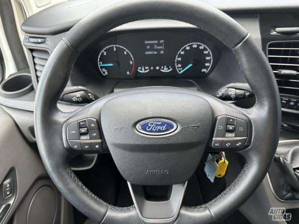Balts Ford Tourneo Custom 2020 Avižieniai, ar dzinēja tilpumu 2.00 L un nobraukumu 63 tūkst. km par 23750 €, foto 6 vietnē AUTOMOTO.COM.LV