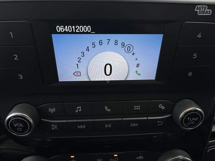 White Ford Tourneo Custom 2020 in Avizieniai, with an engine capacity of 2.00 L and mileage of 63 thousand km for 23750 €, photo 13 on AUTOMOTO.COM.LV
