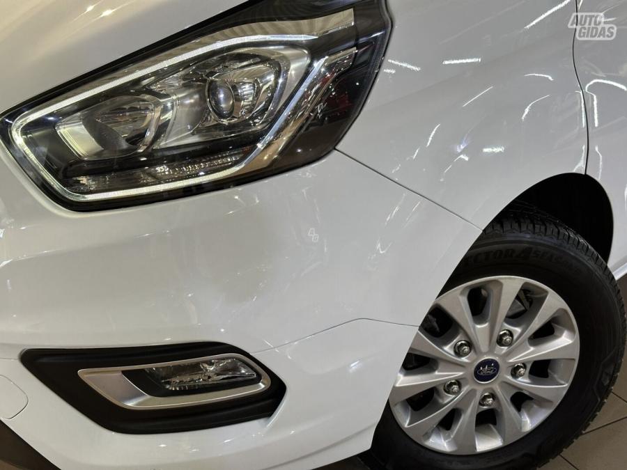 White Ford Tourneo Custom 2020 in Avizieniai, with an engine capacity of 2.00 L and mileage of 63 thousand km for 23750 €, photo 19 on AUTOMOTO.COM.LV