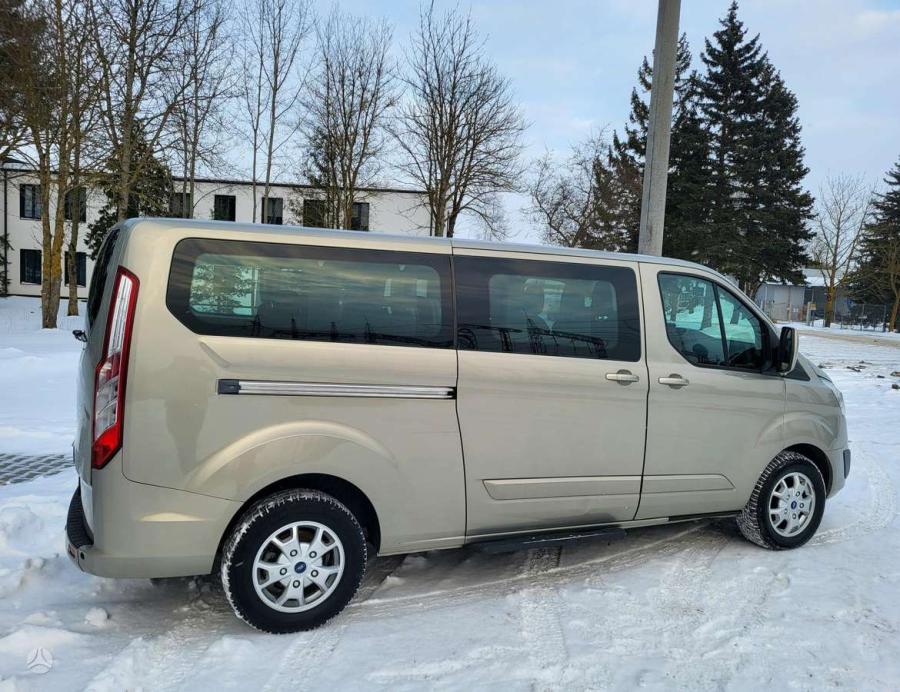 Dzeltens Ford Tourneo Custom 2015 Šauļi, ar dzinēja tilpumu 2.20 L un nobraukumu 300 tūkst. km par 11500 €, foto 4 vietnē AUTOMOTO.COM.LV