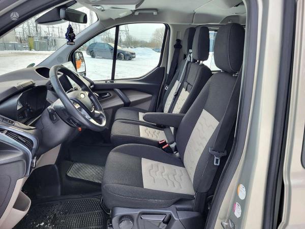 Dzeltens Ford Tourneo Custom 2015 Šauļi, ar dzinēja tilpumu 2.20 L un nobraukumu 300 tūkst. km par 11500 €, foto 8 vietnē AUTOMOTO.COM.LV