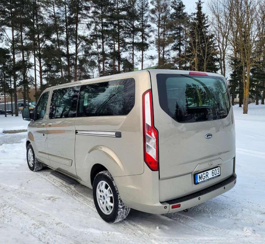 Dzeltens Ford Tourneo Custom 2015 Šauļi, ar dzinēja tilpumu 2.20 L un nobraukumu 300 tūkst. km par 11500 €, foto 17 vietnē AUTOMOTO.COM.LV