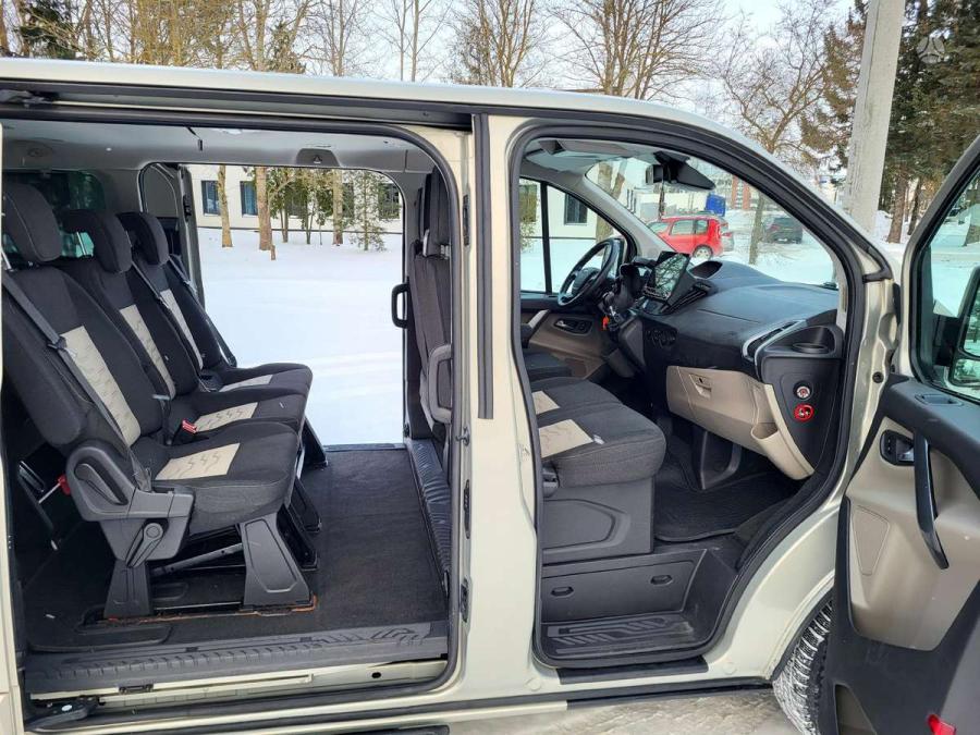 Dzeltens Ford Tourneo Custom 2015 Šauļi, ar dzinēja tilpumu 2.20 L un nobraukumu 300 tūkst. km par 11500 €, foto 20 vietnē AUTOMOTO.COM.LV